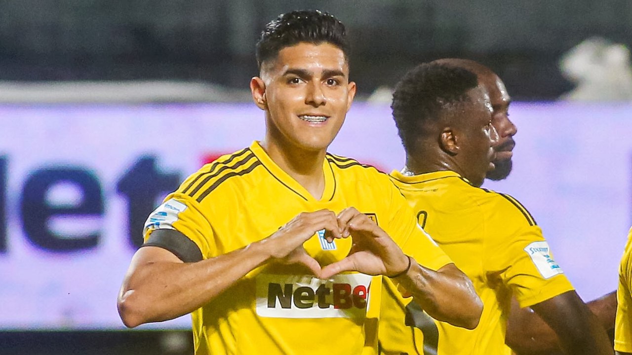 Luis Palma nominado a otro galardón en Grecia por estos dos golazos